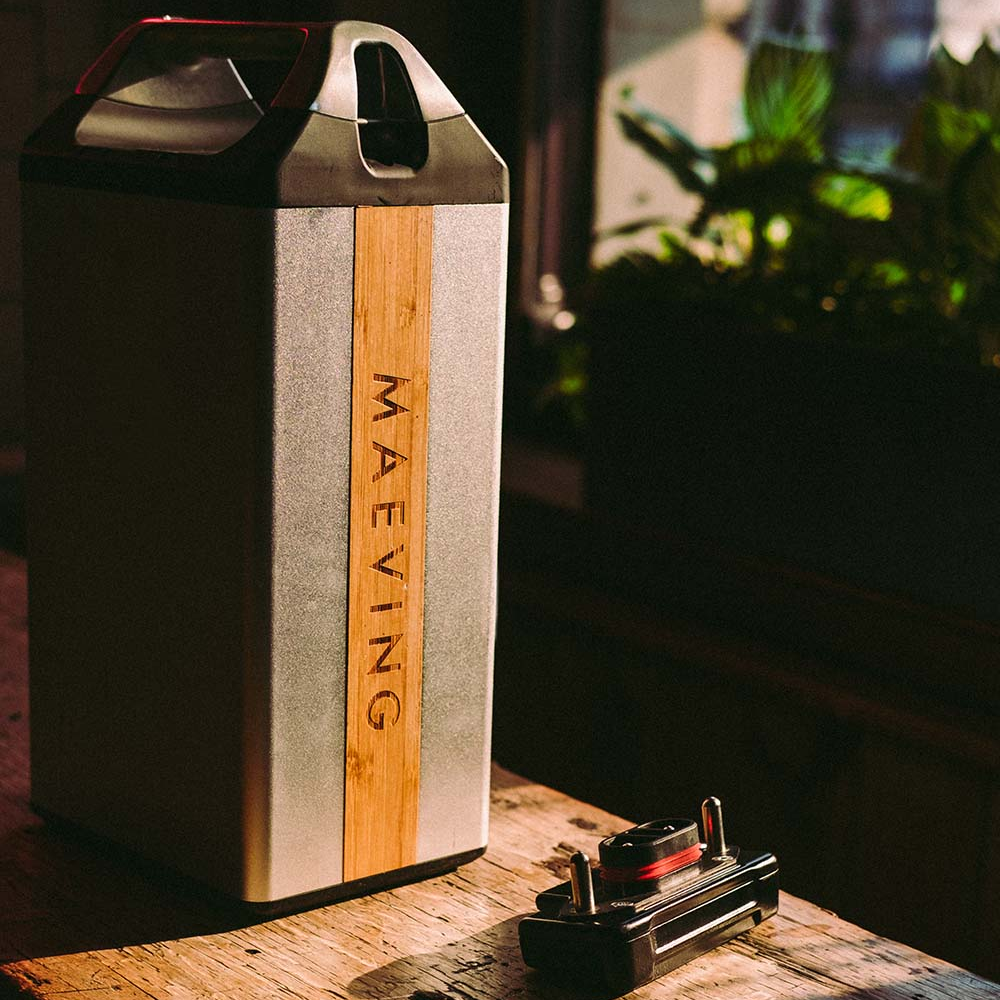 Who made the Maeving battery?