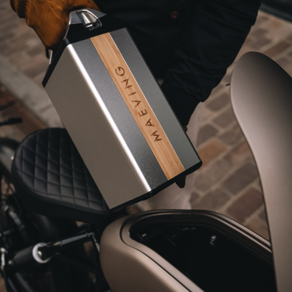 What is the lifespan of a Maeving battery?